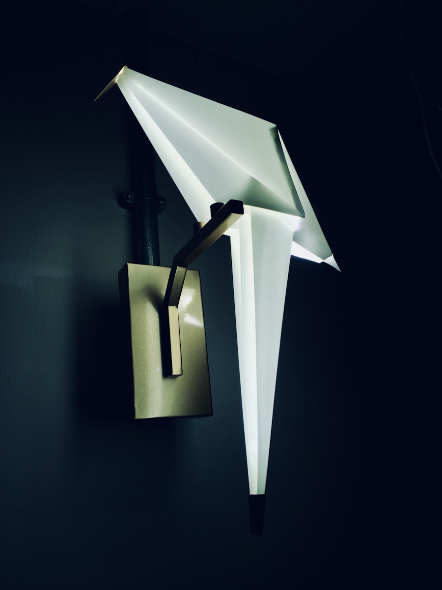 Origami Crane Floor Lamp: A Thousand Paper Illumination ...